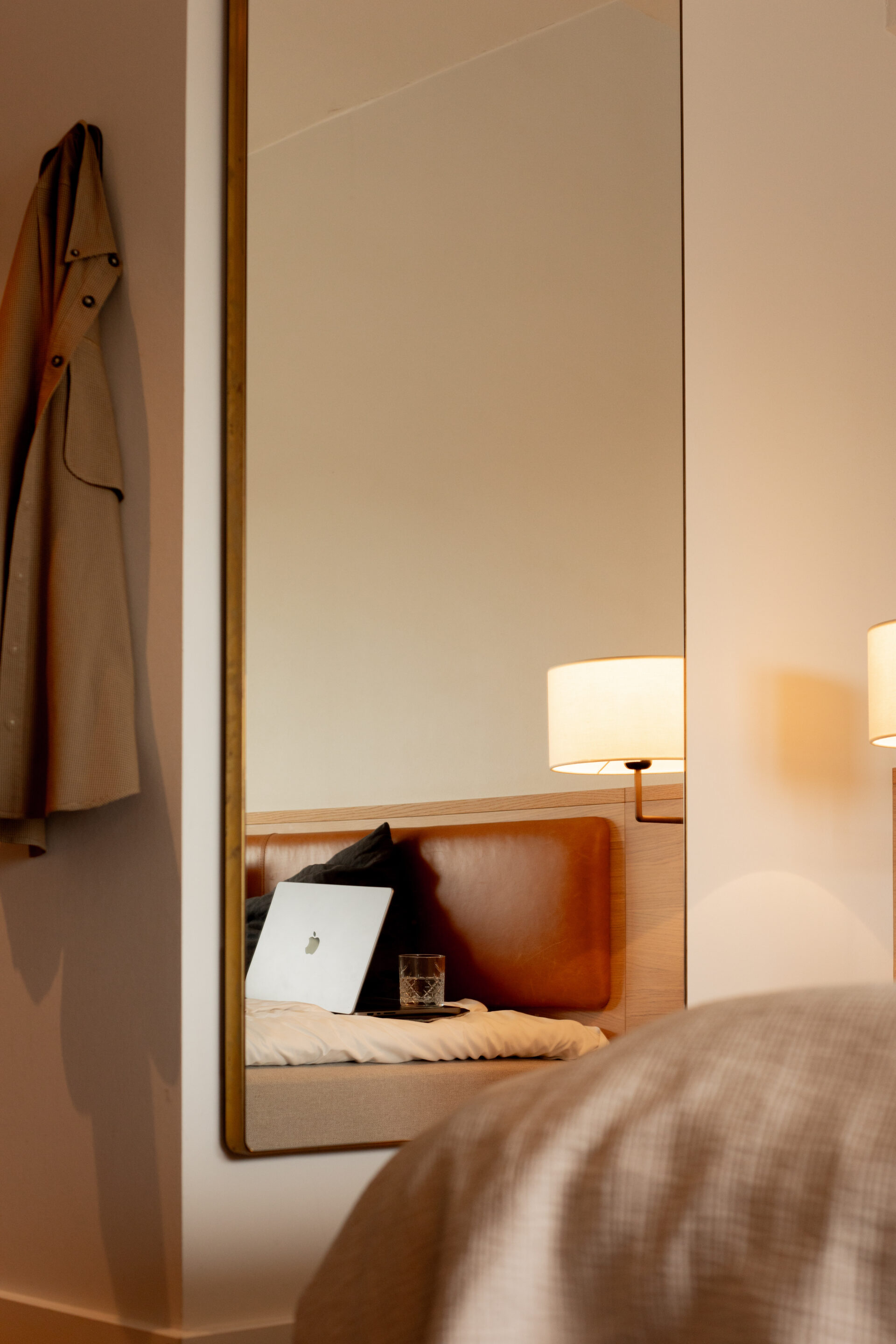 4 Smart Mirrors For A Seamless Morning Routine - Good Gear
