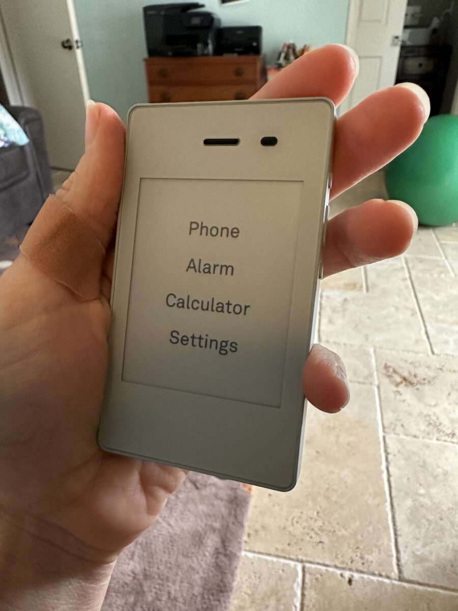 How The Light Phone II Reduced My Smartphone Anxiety - Good Gear